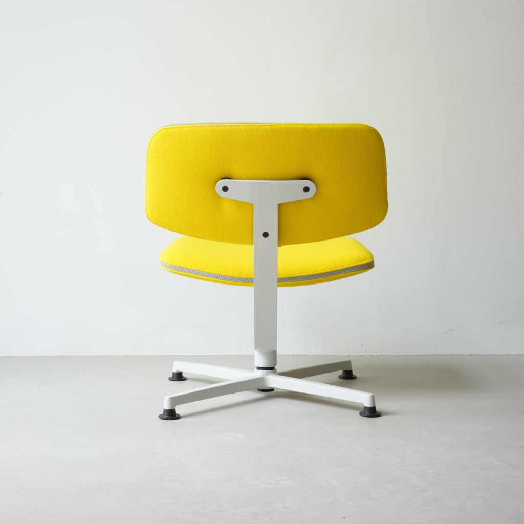 Arba Lounge chair - Light grey base / yellow fabric - raawii