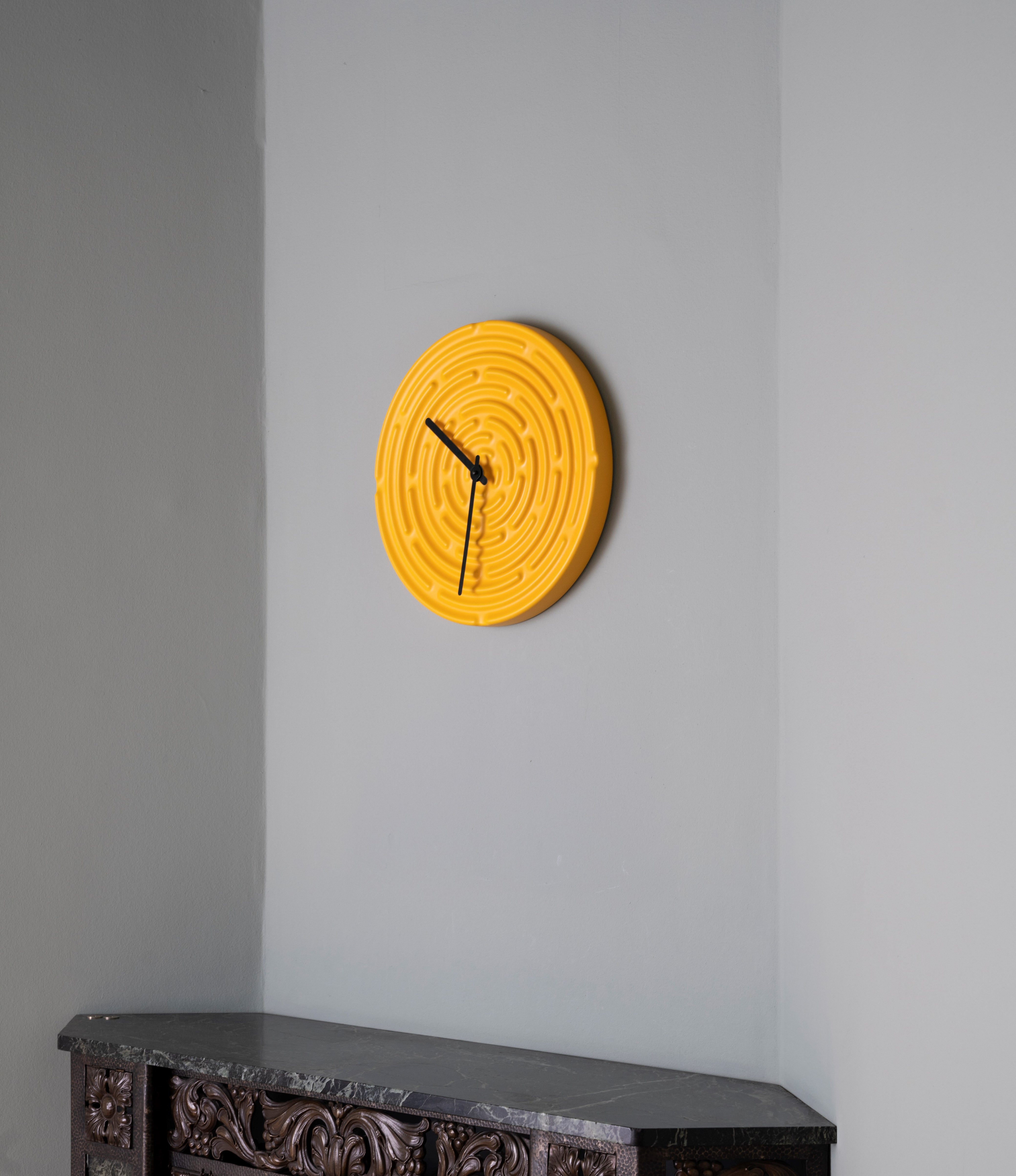 Manon Novelli - Minos - wall clock - Freesia yellow/dark green - raawii