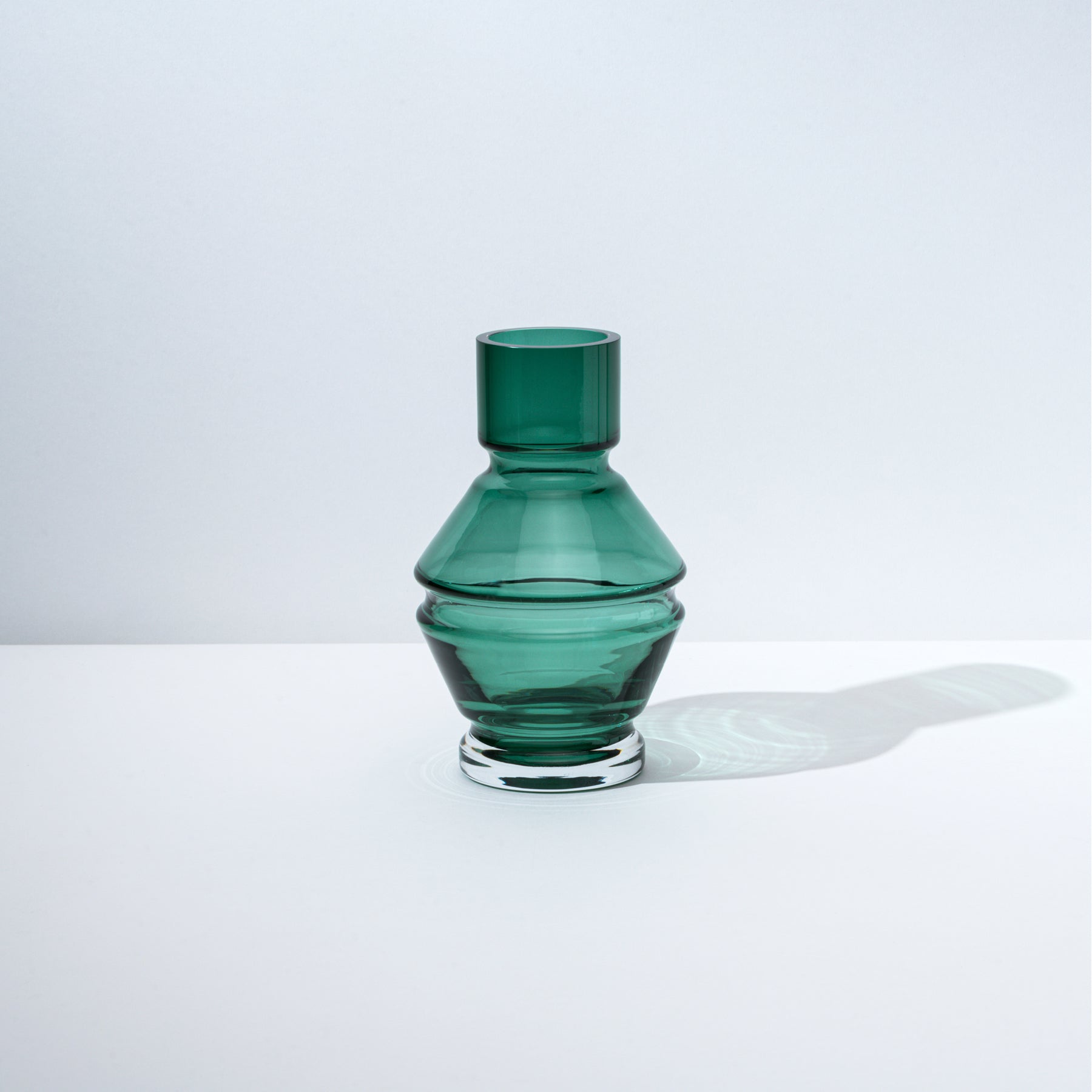 Nicholai Wiig-Hansen - Relæ - glass vase - small - bristol green - raawii